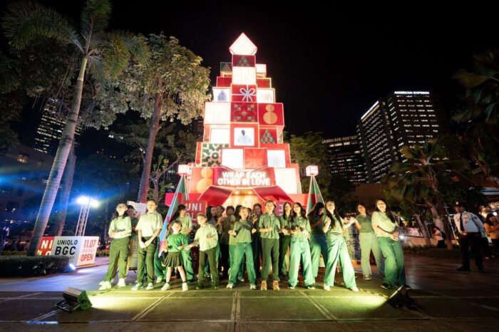 UNIQLO Rings in the Holidays with a Celebration! - One Proud Momma